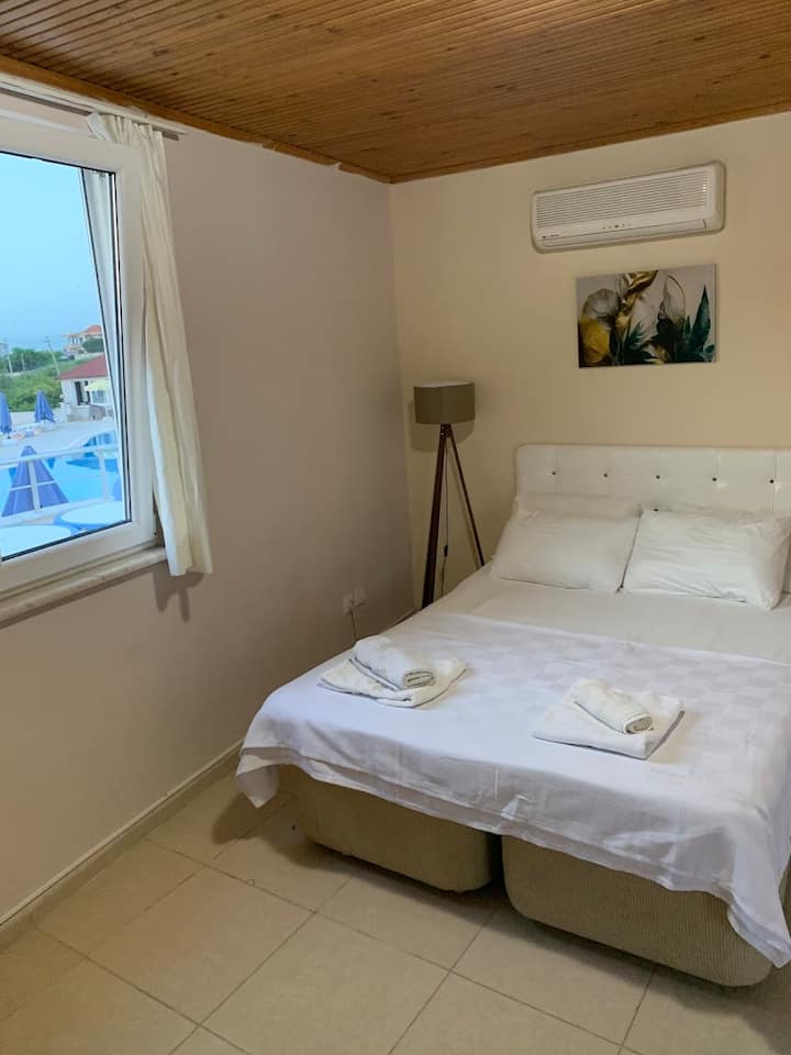 Huzurun Adresi, Amadeus Motel - Termal