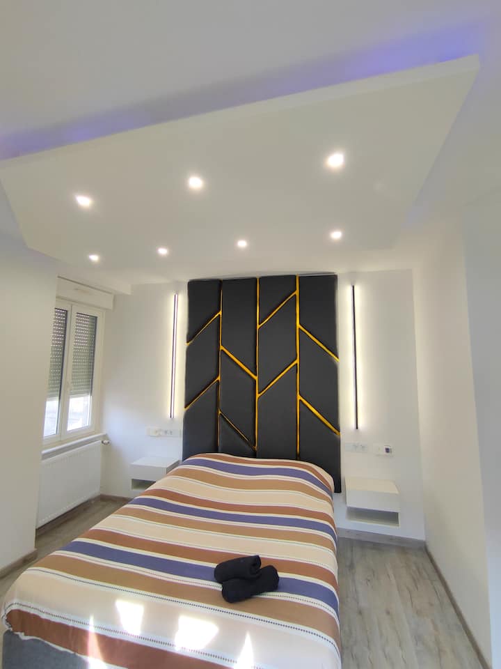 Cinélux - Logement Entier [Parking Gratuit] - Thionville