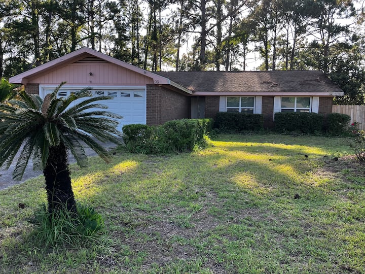 Golden Isles Retreat Near The Beach - Brunswick, GA