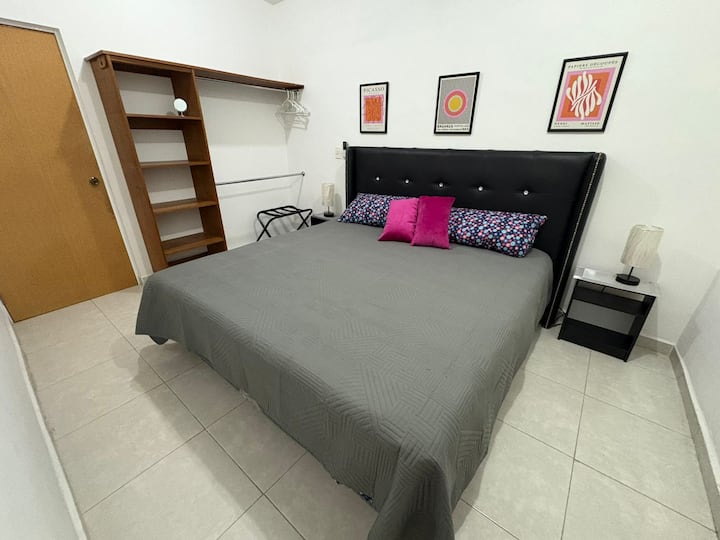 Apt With Ac, Workspace And Parking - Monterrey