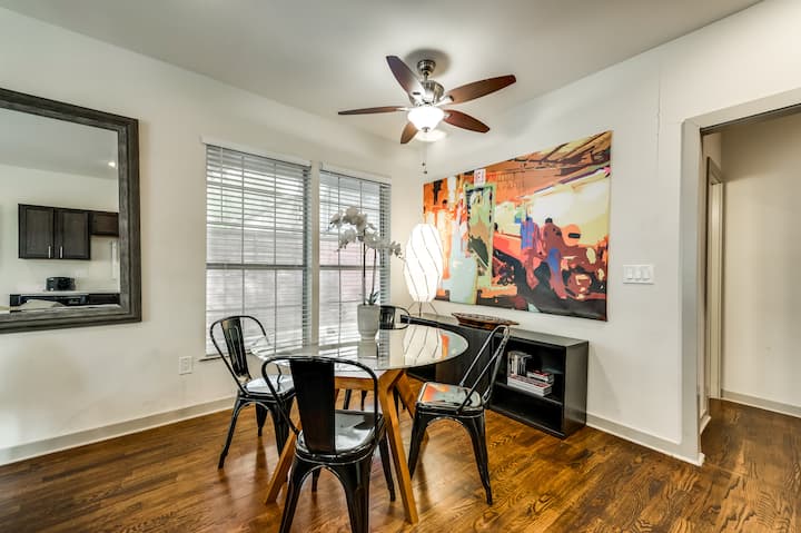 Cozy Stay On Congress - Dallas