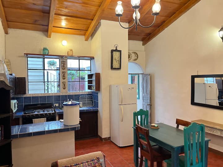 Santa Ana Cozy Little House - Santa Lucía Milpas Altas