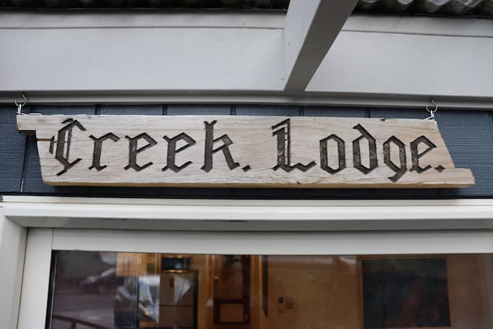 Creek Lodge - Cosy & Convenient - Queenstown