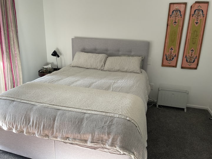 Fresh Self Contained Mini-apartment - Christchurch