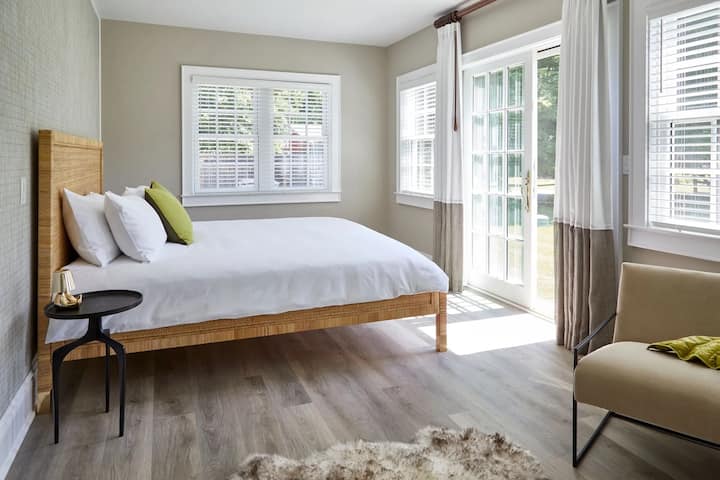 Kent Collection | The Firefly Inn | Room 2 - Kent, CT