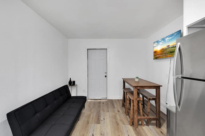 Bedroom With Shared Bath - Oxnard, CA