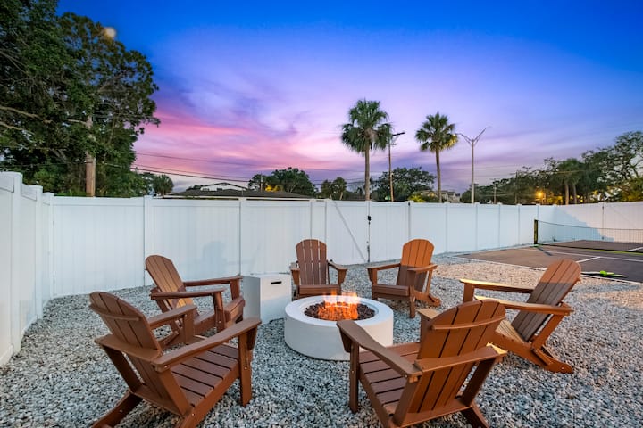 "Serve & Soak" In Nordic Luxury - Tampa, FL