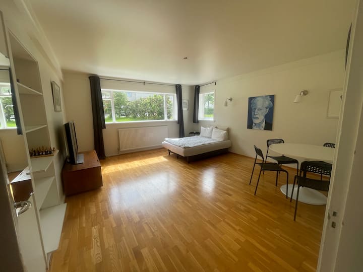 Flat In Laugardalur - Reykjavík