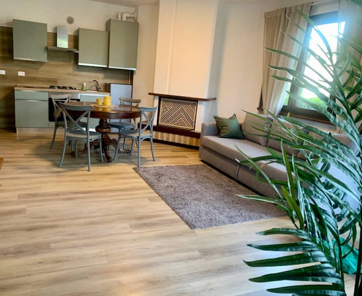 Sirmiolake House
Appartamento Vicino Al Lago - Sirmione