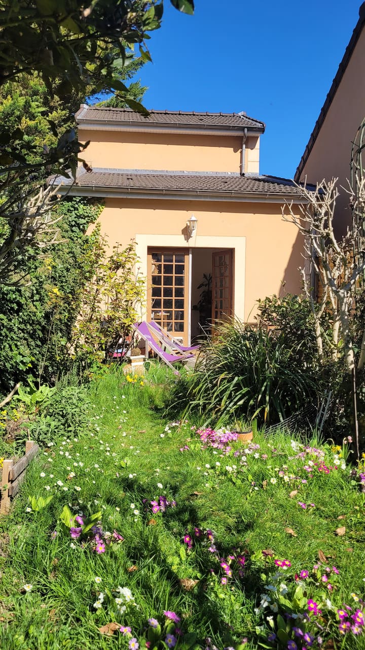 Maison Avec Jardin Au Calme - Villejuif