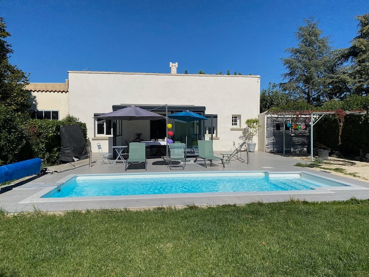 Maison Rénovée Avec Piscine Privée, Très Calme - Cavaillon