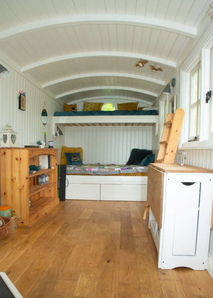 Shepherds Hut - Stream Side - Yorkshire
