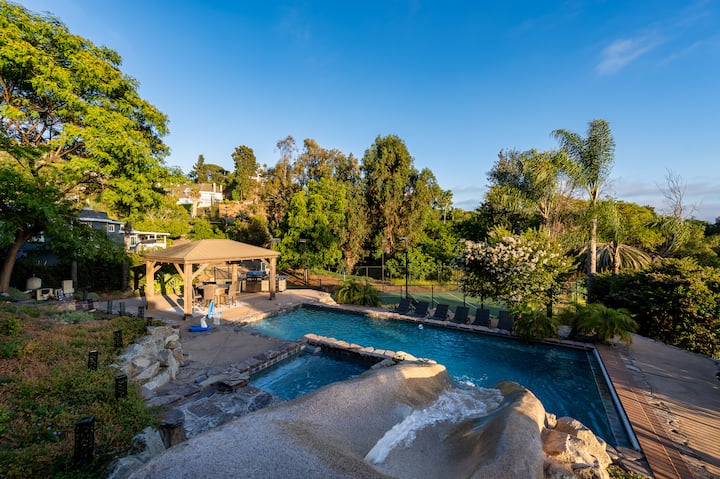 Resort Villa W/ Waterslide, Pool, Spa, Pickleball! - La Mesa, CA