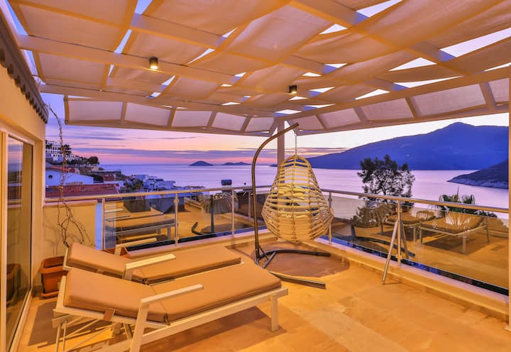 Merkezde Denize 150 Mt Villa - Kalkan
