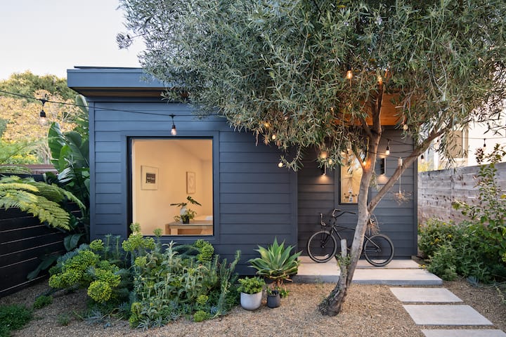 Stylish Studio Adu - Berkeley, CA
