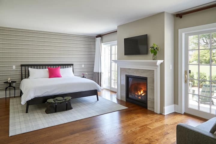 Kent Collection | The Firefly Inn | Room 1 - Kent, CT