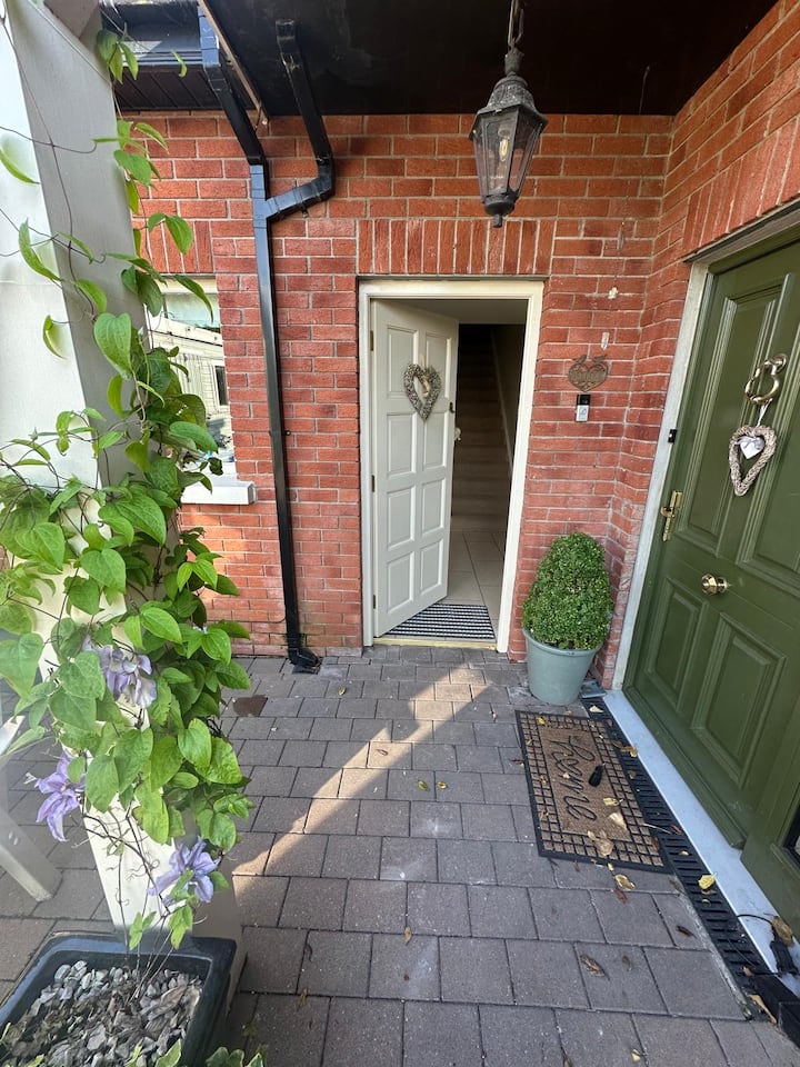 Richmond Cottage Beag - The Commons