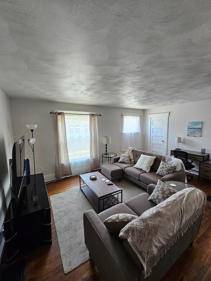 Cozy 2b 1 Ba By Vicent And Hamot - Erie, PA