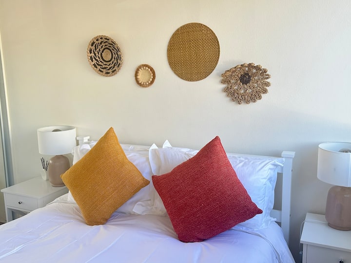 Bondi Apt | Parking & Beach Kit - Coogee