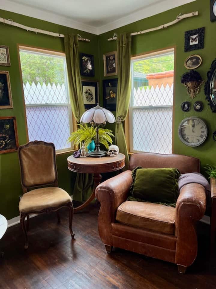 Magical 1928 Maxi Casita. Great For Long Term Stay - 範朵拉 (加利福尼亞州)