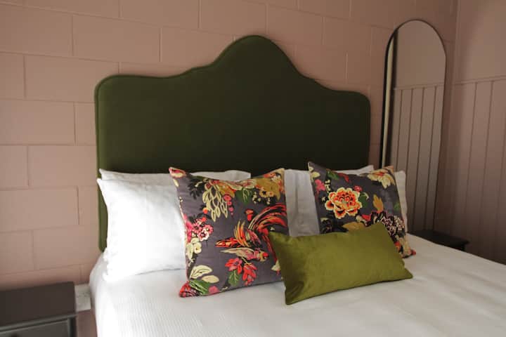 Green Bird Unit - Napier