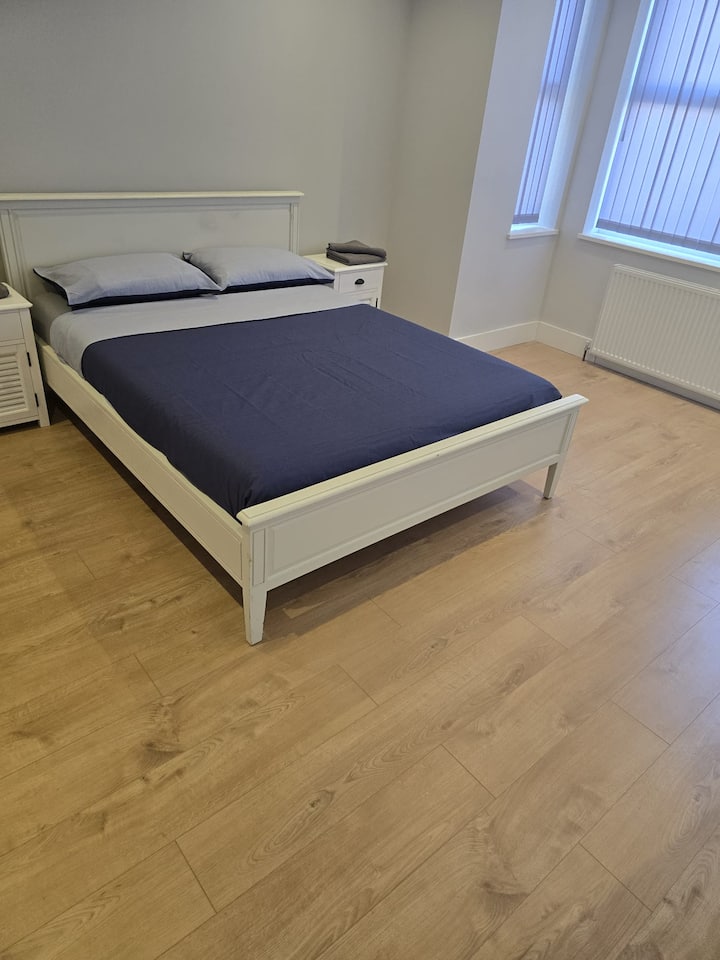 Room #1 At 7 Bedroom House
Clacton-on-sea - Walton-on-the-Naze