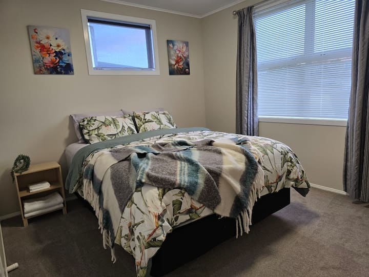 Cosy 3 Bedroom Home In Auckland - Auckland