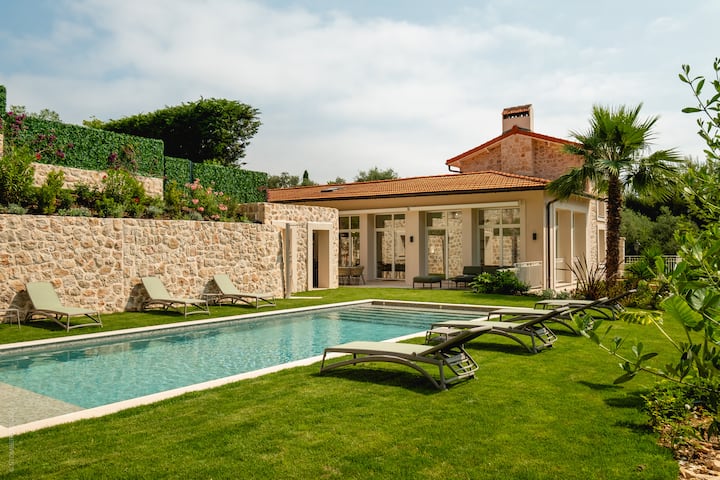 6-bedroom Villa Near The Beach - Villefranche-sur-Mer