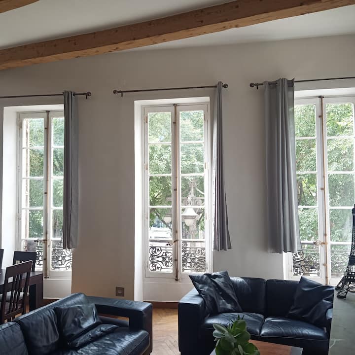 T3 Avec Grand Salon De 40m² - Marseille