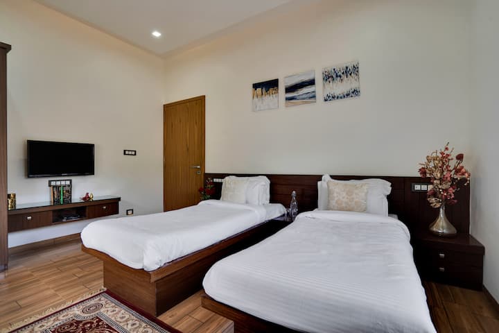 Villa Veya By Veo - Part Of Stayvista - Satara