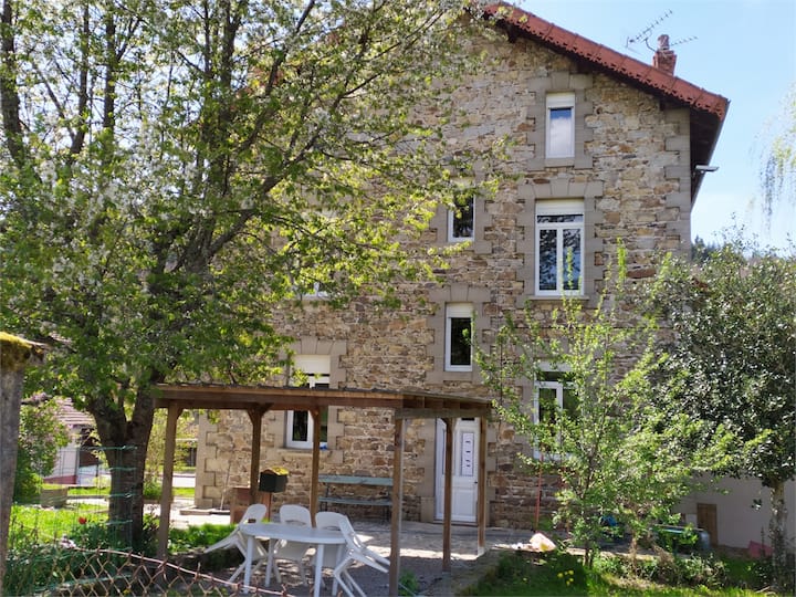 Maison 160 M2 Habitable Fermée - Chalmazel