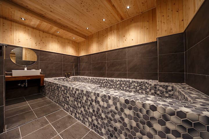 이스턴호텔/3성급 호텔/동대구역 도보 8분/대형욕조/12시 체크아웃/무료주차/무료조식 - Daegu