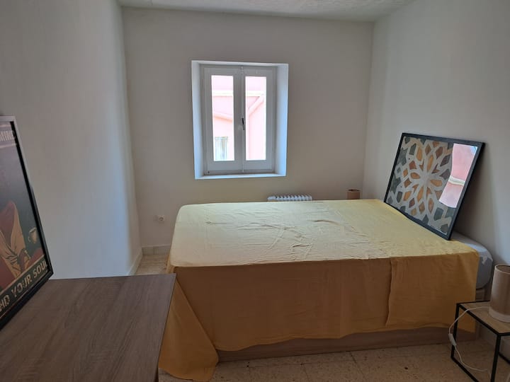 311- Habitación En Centro Histórico De Tarragona - Tarragona, España