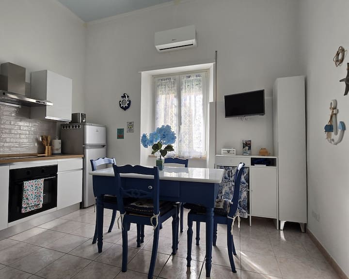 Casa Angelica: Il Borgo E Il Mare - Nettuno