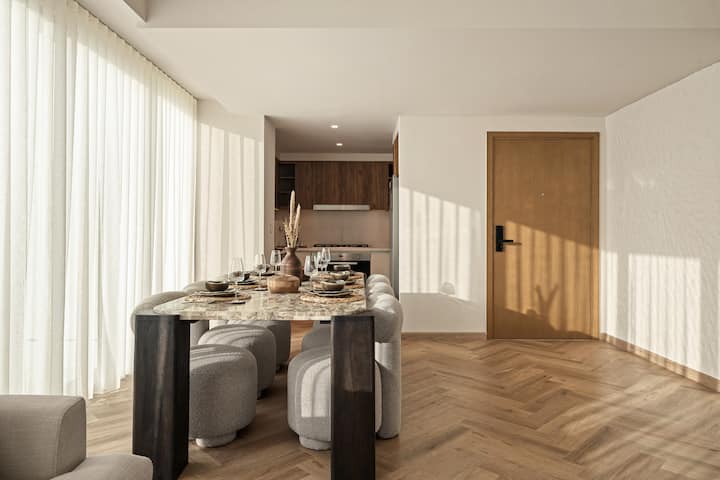 Seraya 19 | 4bdr | 180° Burj View & Difc Views - Dubai