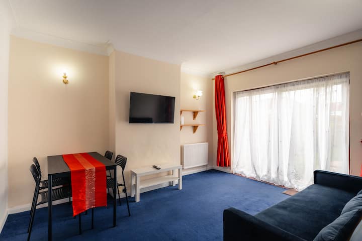 Long Stay, London,4 Bed,2 Baths - Barnet