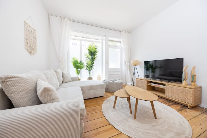 Central Boho Apartment For 7 Guests - Berlin