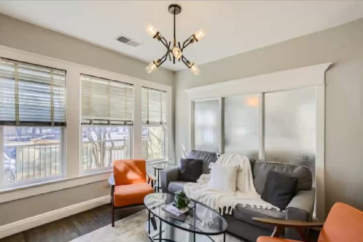 Modern Comfort Lemmon 103 - Dallas, TX