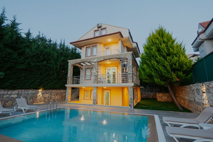 ÖLüdeniz'de 5+1 Müstakil Villa - Ölüdeniz
