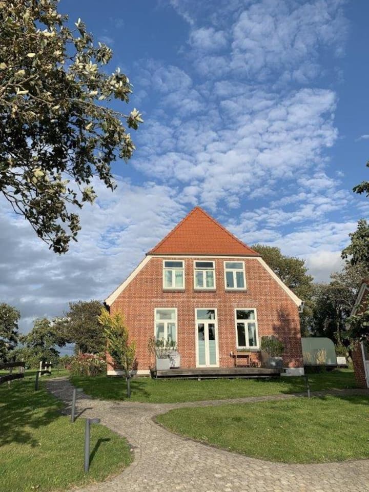 Time To Relax - In Germany’s True North - Vollerwiek