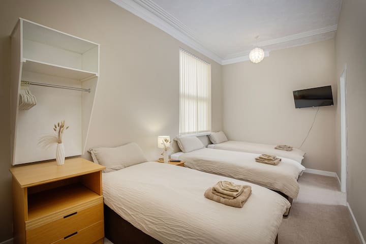 Triple Room In Blackpool Town - 블랙풀