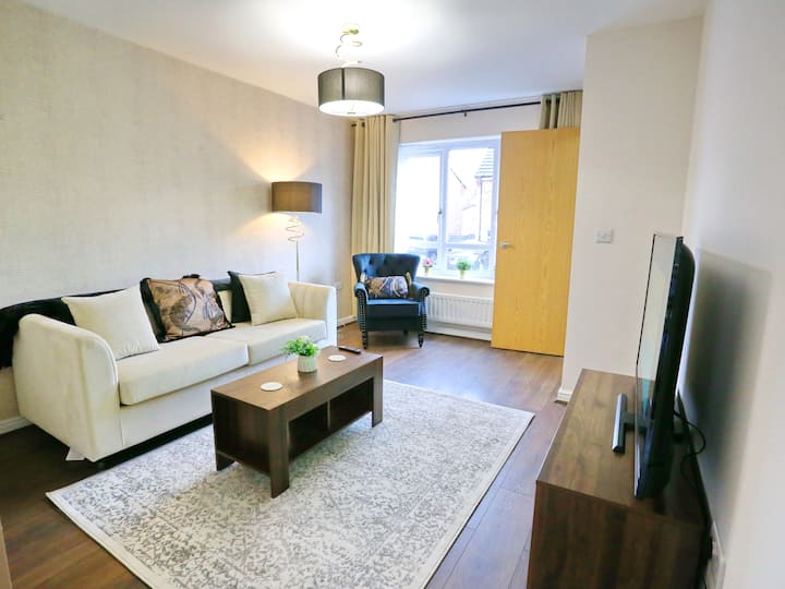 Modern 2 Bed House Close To City - Salford