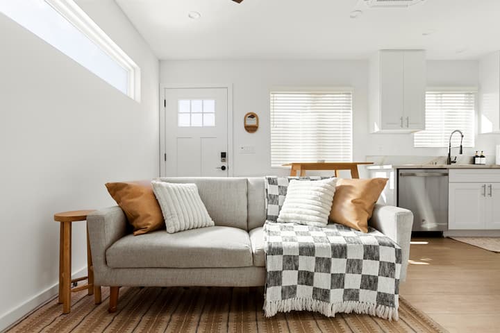 10 Min To Sofi & Lax | Cozy Stay - Torrance, CA