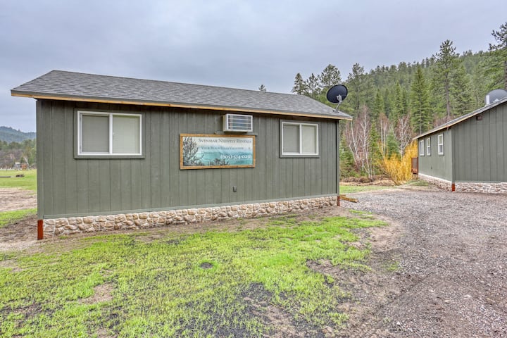 Rustic Getaway In The Woods - Keystone, SD