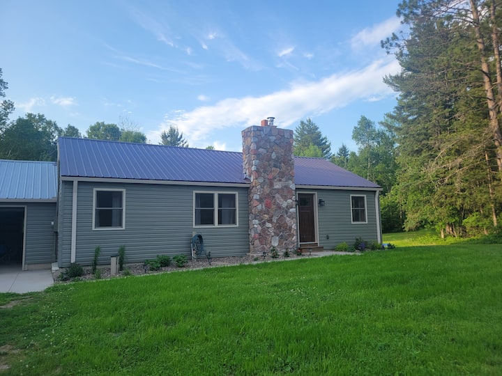 Charming Home Near Loretta - Winter, WI