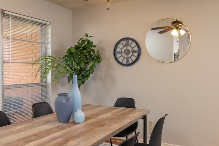 Cordell Home In Heart Of Denton - Denton, TX
