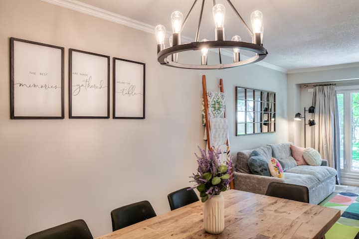 King Bed | Therma Spa | Pet | Parking - Ajax