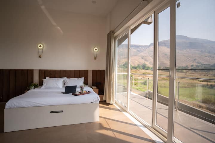 Ebonystays | 5bhk Hill View Villa In Igatpuri - Igatpuri