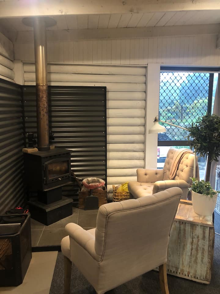 Woodsmoke Cabin - Beechmont