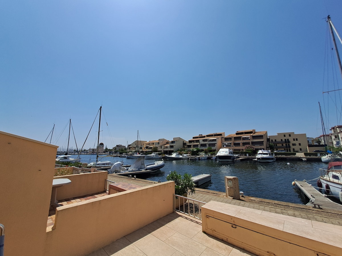 Unique: Marina on the harbor - Apartments for Rent in Gruissan ...